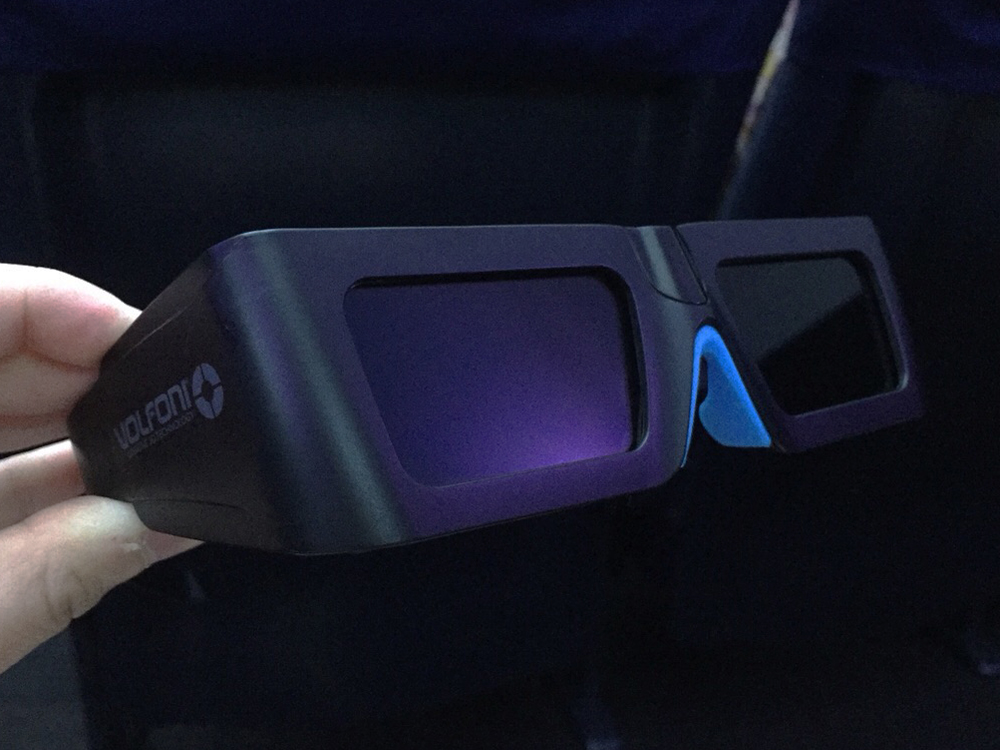 立体的な宇宙を可視化！話題の4D2Uドームシアター☆｜『宇宙兄弟』公式サイト